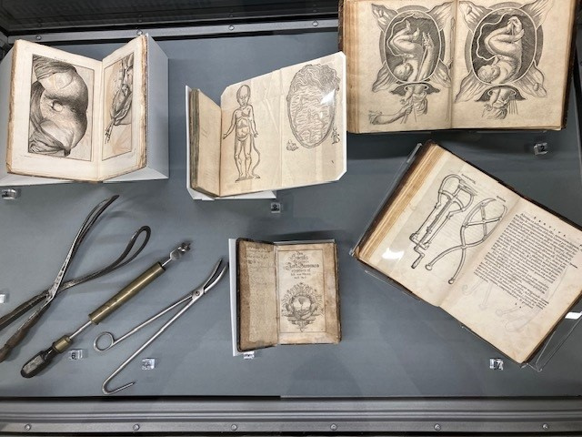 Exhibition at the Biomedical Library: From midwives to obstetric ...